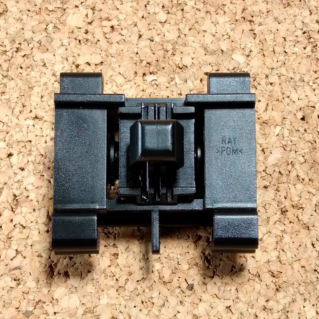 GENUINE LAND ROVER DOOR MOULDING CLIP RANGE ROVER 03-12 DYC000091 ...