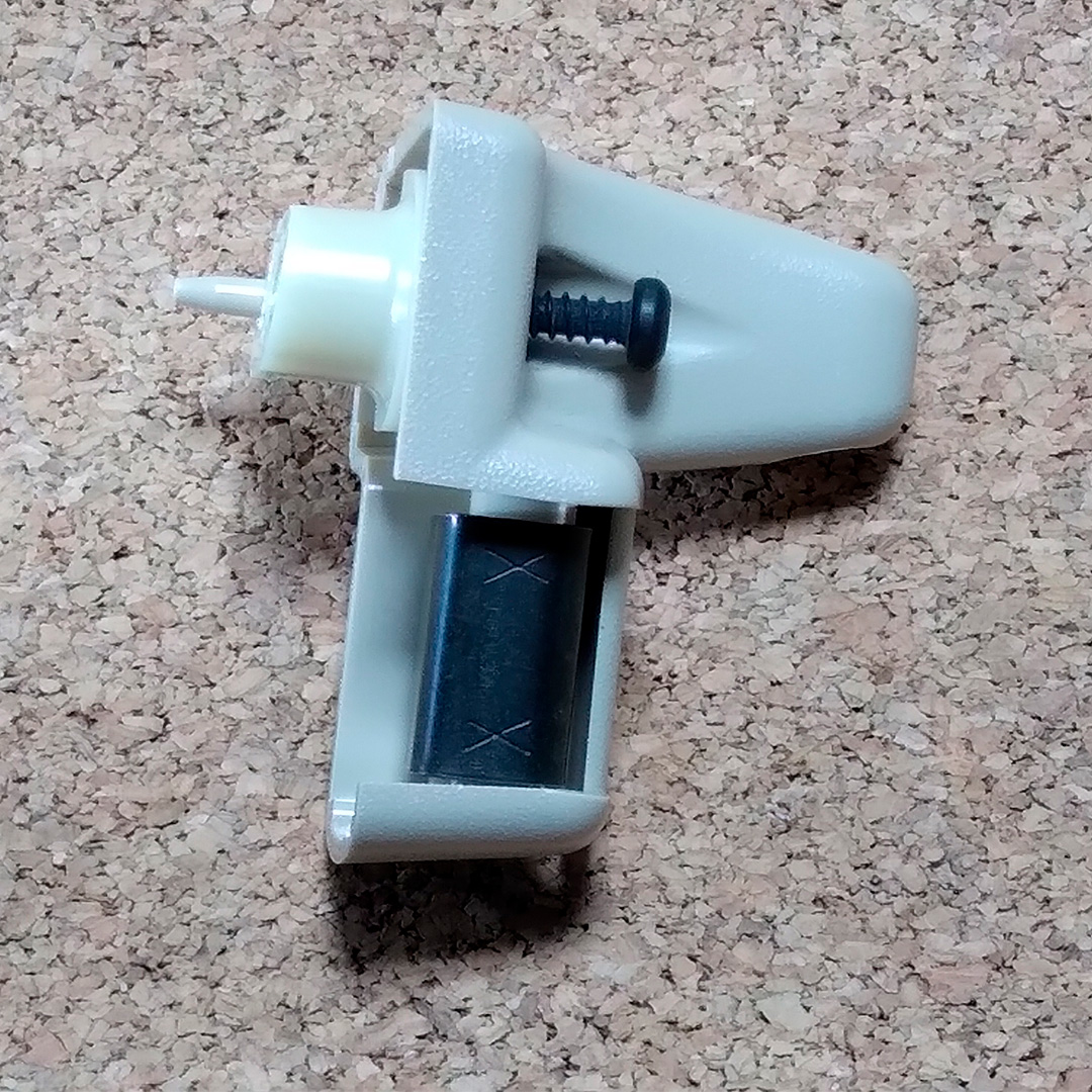 GENUINE LAND ROVER SUNVISOR RETAINER RANGE ROVER 03-05 06-09 10-12 RH ...