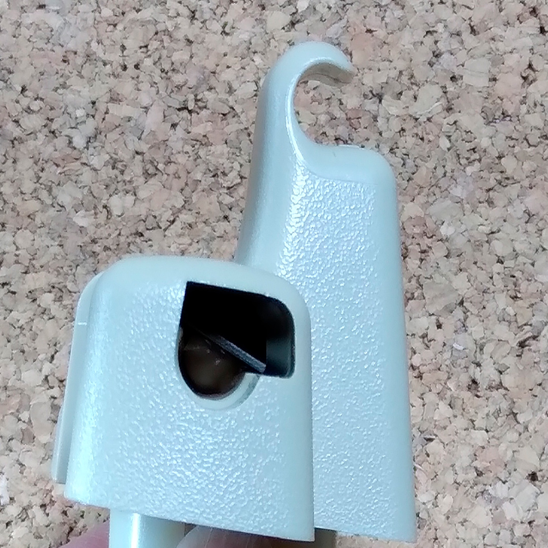 GENUINE LAND ROVER SUNVISOR RETAINER RANGE ROVER 03-05 06-09 10-12 RH ...