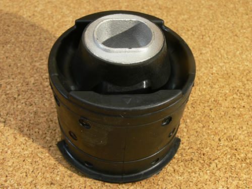 GENUINE LAND ROVER REAR CROSSMEMBER INSULATOR RANGE ROVER 03-12 ...