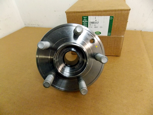 GENUINE LAND ROVER FRONT WHEEL HUB LR2 NEW OEM LR003157 - LRBritish Parts