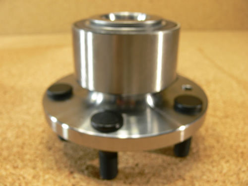 LAND ROVER FRONT WHEEL HUB LR2 NEW LR003157 - LRBritish Parts