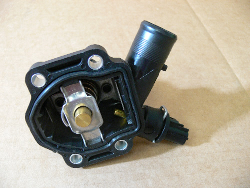LAND ROVER THERMOSTAT LR2 3.2L NEW LR006071 - LR British Parts Intl