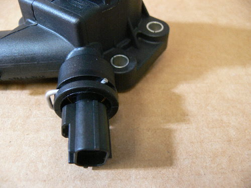 LAND ROVER THERMOSTAT LR2 3.2L NEW LR006071 - LRBritish Parts