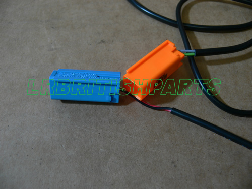 GENUINE LAND ROVER SEAT BELT BUCKLE FRONT RANGE ROVER SPORT 08-09 10-13 ...