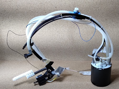 LAND ROVER FUEL PUMP RANGE ROVER 06-09 4.2 V8 NEW LR015177 - LRBritish ...