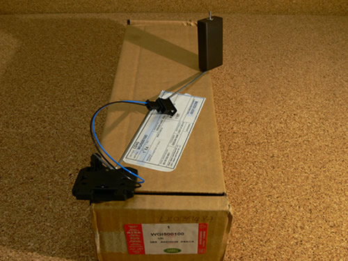 GENUINE LAND ROVER FUEL PUMP SENDER FRONT RANGE ROVER 06-12 NEW ...