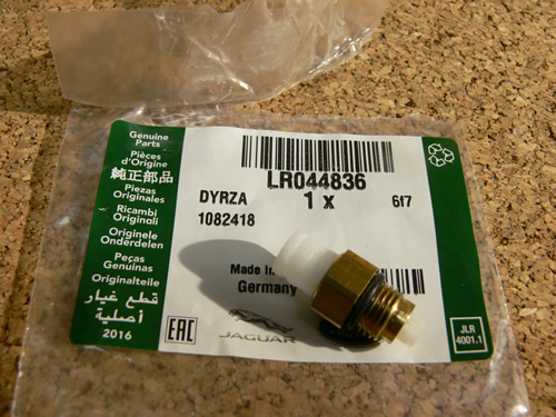 LAND ROVER AIR SUSPENSION CONNECTOR VALVE BLOCK TO PIPE LR044836 LR3 ...