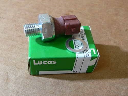 LAND ROVER OIL PRESSURE SWITCH RANGE ROVER 03-05 LR058003 - LRBritish Parts