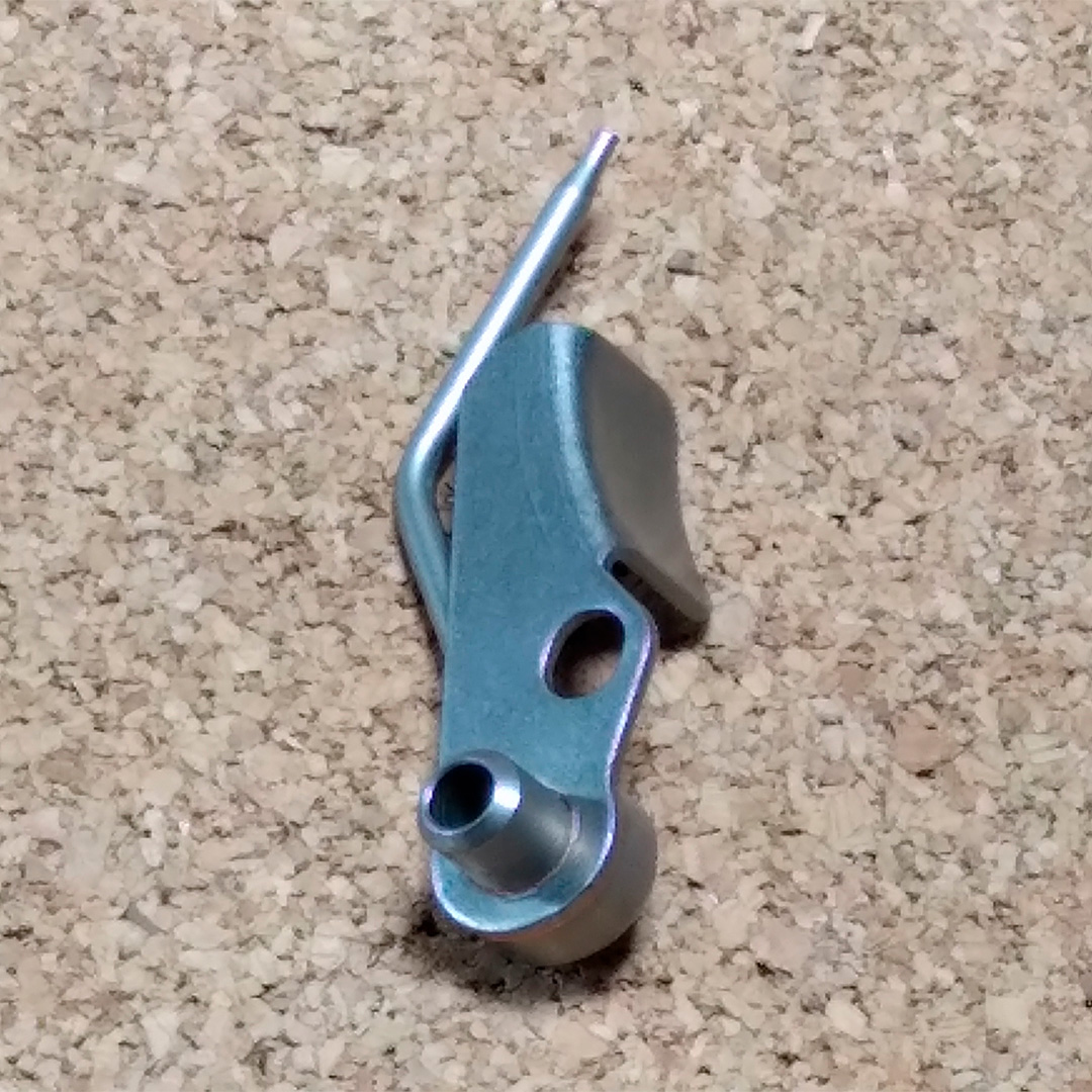 GENUINE LAND ROVER CAMSHAFT LUBRICATING JET LOWER LR4 SPORT RANGE ROVER ...