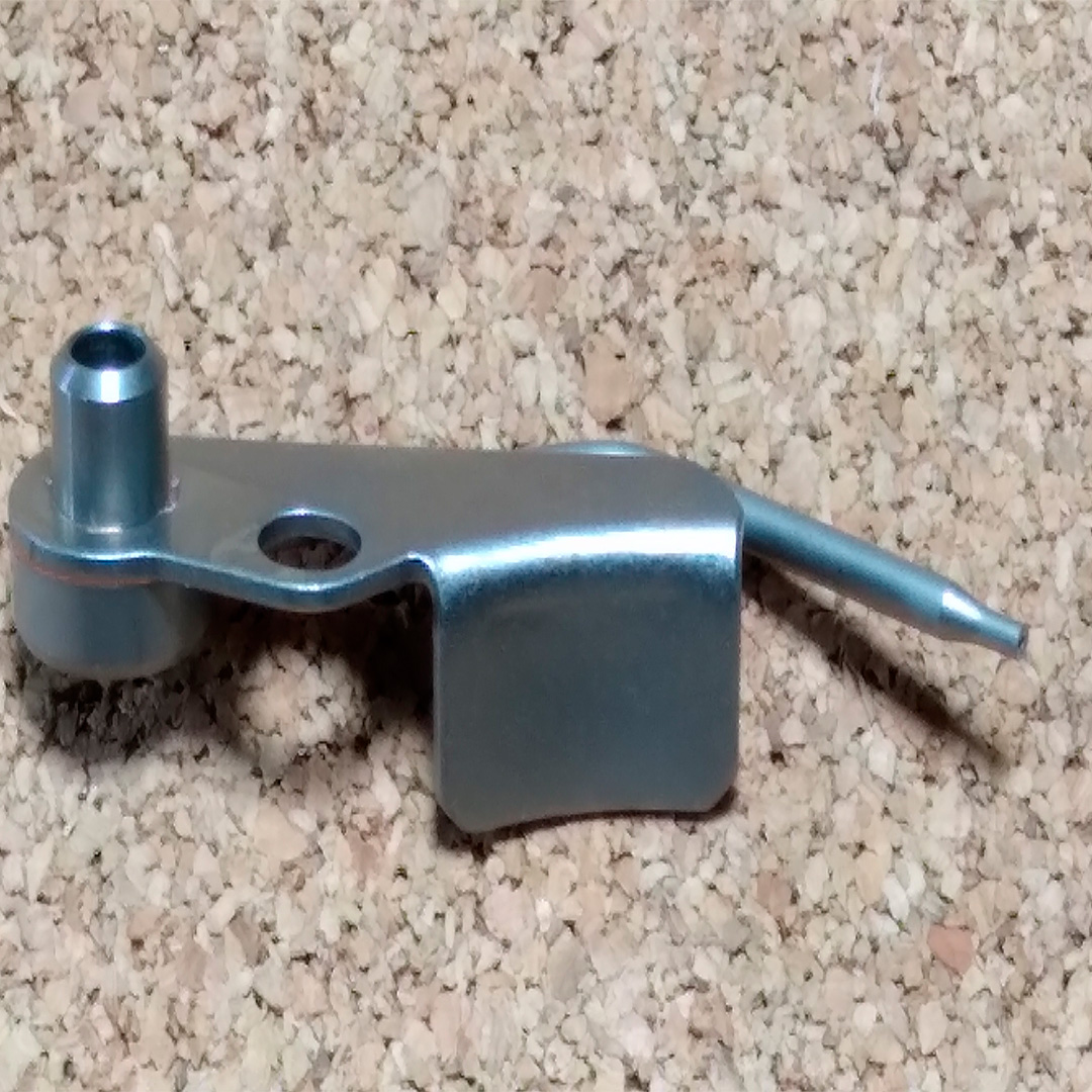 GENUINE LAND ROVER CAMSHAFT LUBRICATING JET LOWER LR4 SPORT RANGE ROVER ...