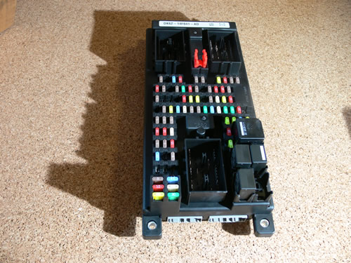 GENUINE LAND ROVER FUSE BOX PASSENGER COMPARTMENT RANGE ROVER SPORT 14 ...