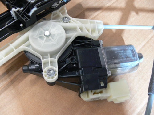 GENUINE LAND ROVER FRONT WINDOW REGULATOR RANGE ROVER SPORT 14 ON ...