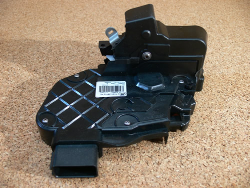 GENUINE LAND ROVER REAR LATCH LR2 LR3 LR4 RANGE ROVER SPORT RANGE ROVER ...