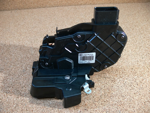 GENUINE LAND ROVER REAR LATCH LR2 LR3 LR4 RANGE ROVER SPORT RANGE ROVER ...