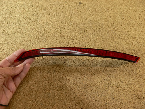 GENUINE LAND ROVER REFLECTOR REAR BUMPER LIGHT RH RANGE ROVER VELAR ...