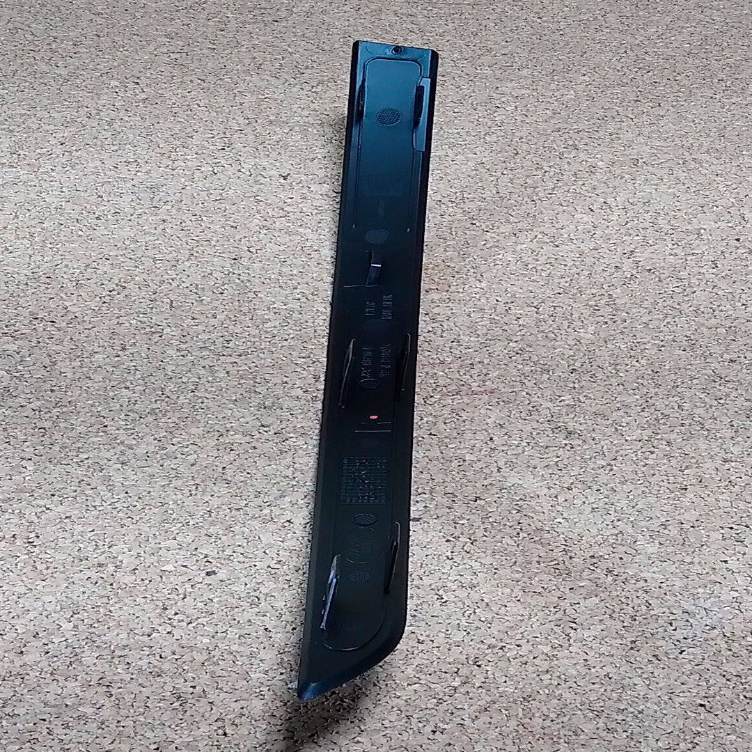 GENUINE LAND ROVER FRONT BUMPER LOWER COVER RH RANGE ROVER VELAR ...