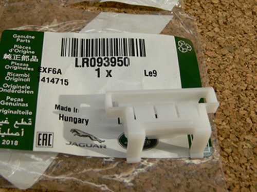GENUINE LAND ROVER ROOF CLIP RANGE ROVER VELAR LR093950 - LRBritish Parts
