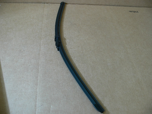 GENUINE LAND ROVER FRONT WIPER BLADE RANGE ROVER 17 ON RANGE ROVER ...