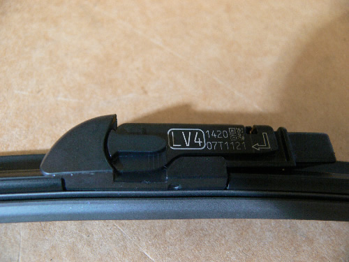 GENUINE LAND ROVER FRONT WIPER BLADE RANGE ROVER 17 ON RANGE ROVER ...