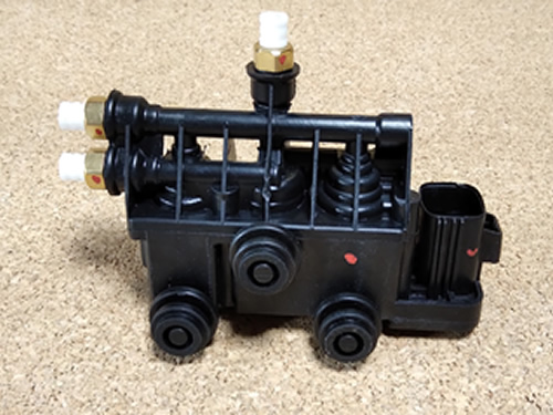 LAND ROVER FRONT SUSPENSION SOLENOID RANGE ROVER 2006 - 2012 NEW ...